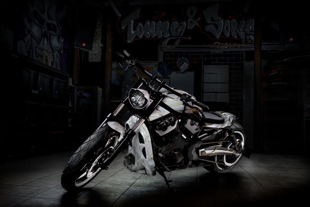 Photon series Harley Davidson V-Rod radiator cover – Tommy&Sons