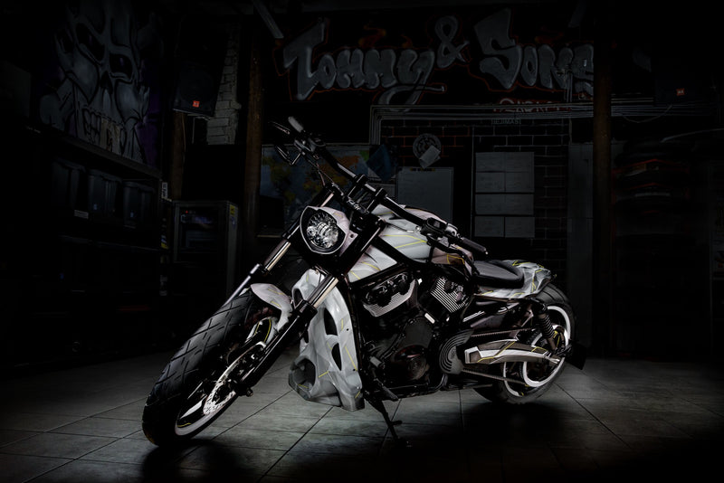 Photon series Harley Davidson V-Rod radiator cover – Tommy&Sons