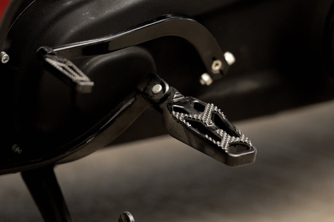 Crook Series Driver Foot Pegs for Harley Davidson M8 Softail models ...